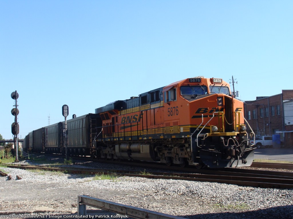 BNSF 5876